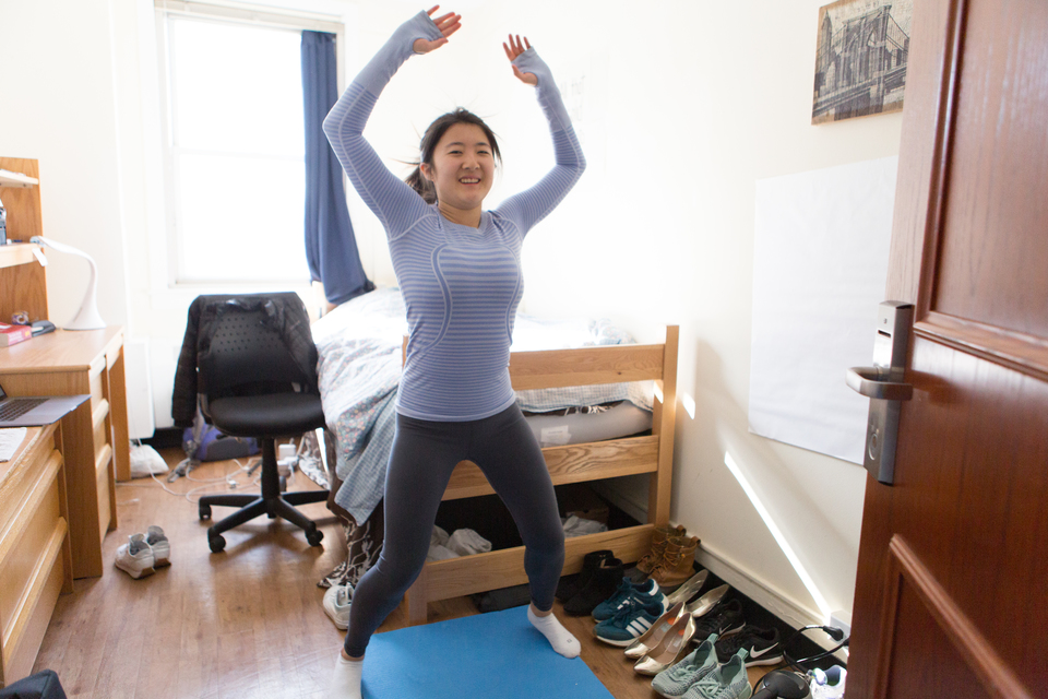 Four easy dorm workouts you should try this winter - Columbia Spectator