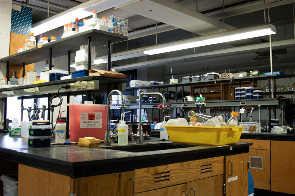 ‘The space is embarrassing:’ Outdated facilities leave bio labs without ...